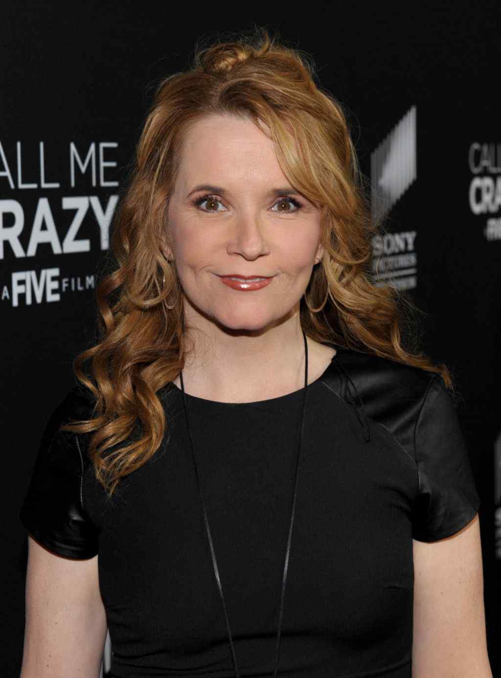 'Jaws 3D,' 'Back to the Future' Star Lea Thompson Joins Season 19 of ...
