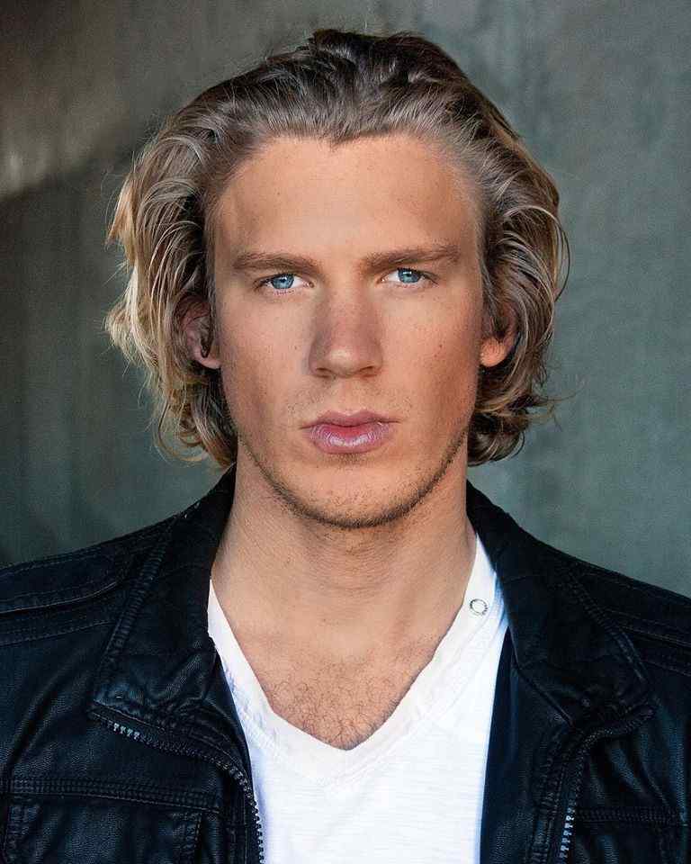 Mitch Ryan's Instagram, Twitter & Facebook on IDCrawl