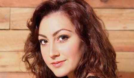 Taylor Dooley Set to Star in the horror thriller GRIMMERSON MANOR ...