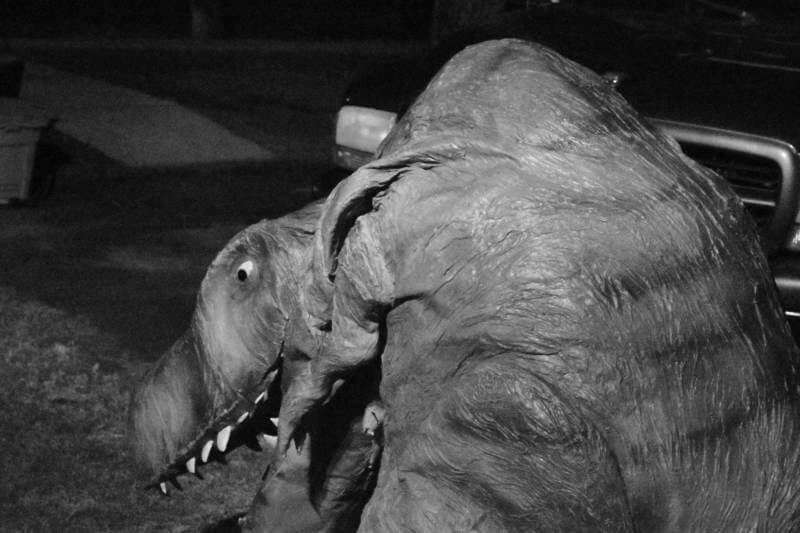 (Trailer) The VelociPastor (2017) – Horror Society