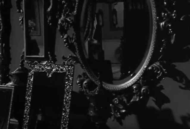 Haunted Mirrors in Horror – 10 Horror Movies with Deadly Mirrors ...