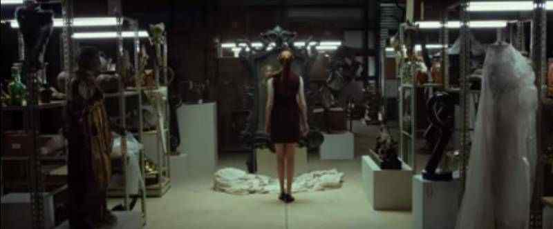 Haunted Mirrors in Horror – 10 Horror Movies with Deadly Mirrors ...